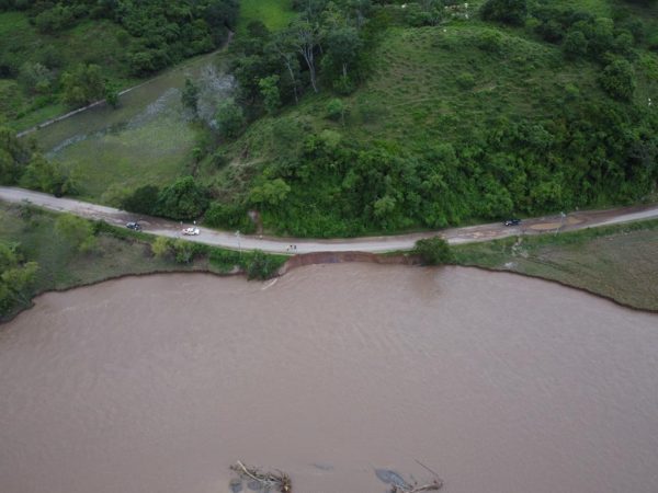 El río Ameca carcomió parte del camino Los Sauces- Aguamilpa – Noticias ...